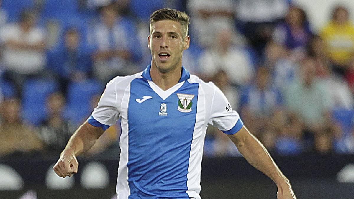 Cádiz CF y Alavés en lucha agónica para fichar a Rubén Pérez gratis