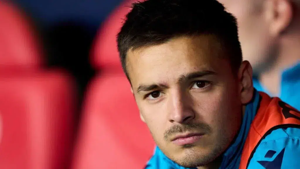 Andoni Gorosabel es el recambio de un indiscutible de Valverde