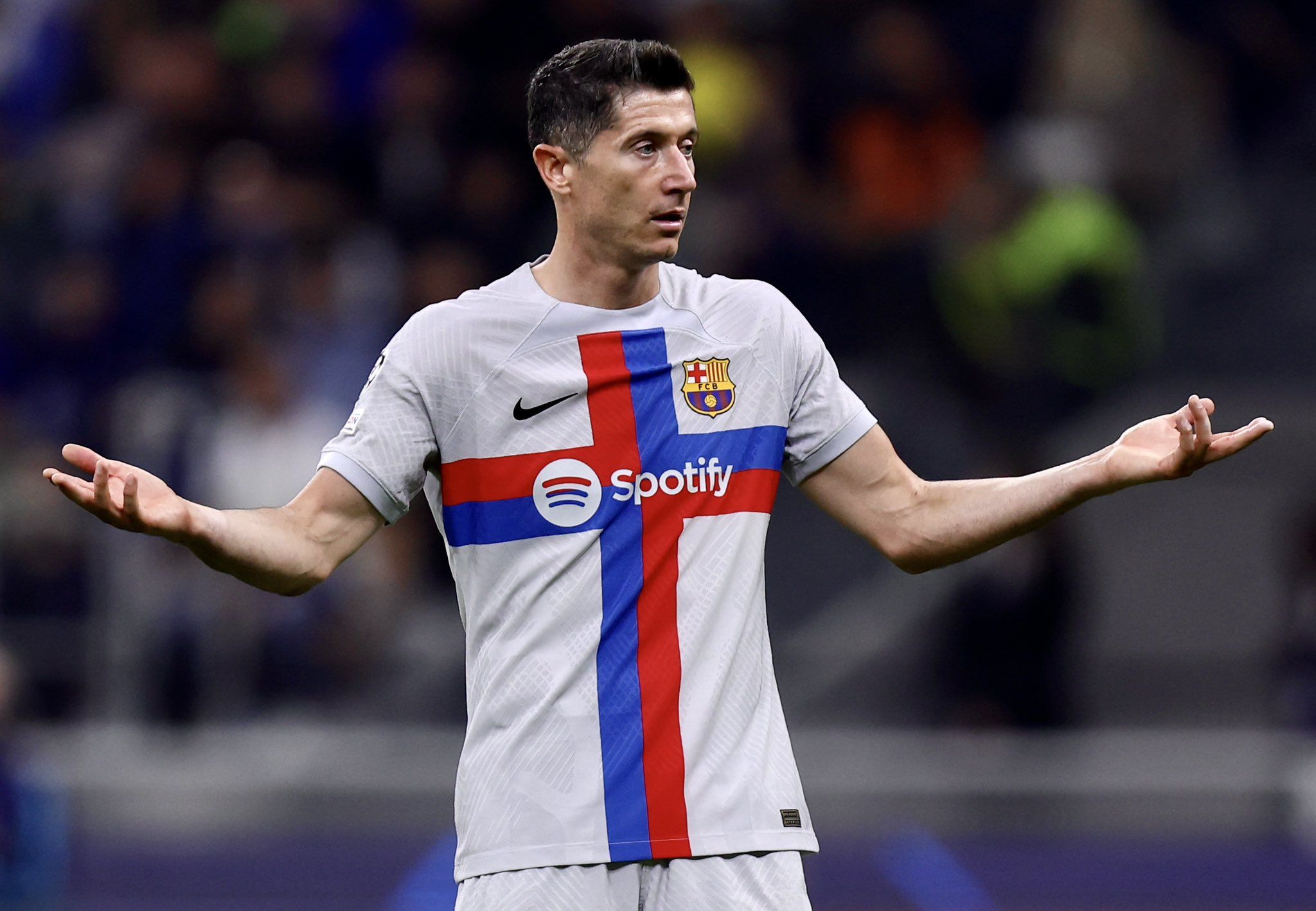 Lewandowski se mete en un lío en el FC Barcelona: Escuchan ofertas