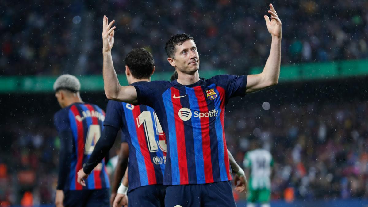 Lewandowski lleva al FC Barcelona a venderlo en el peor momento
