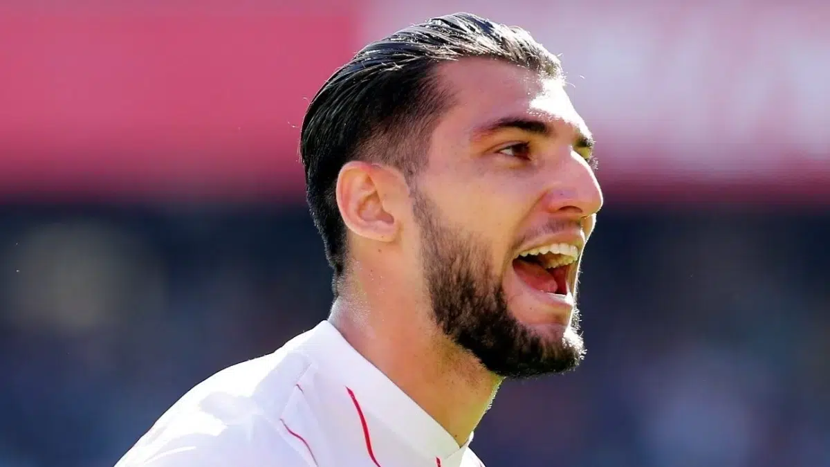 Rafa Mir aprovecha movimiento exprés para salir del Sevilla FC