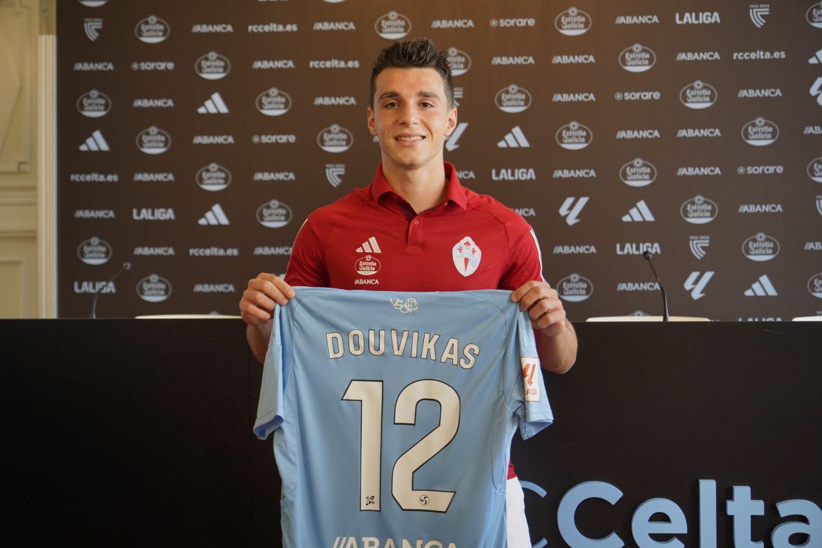 Douvikas lidera la rebelión contra Rafa Benítez en el Celta