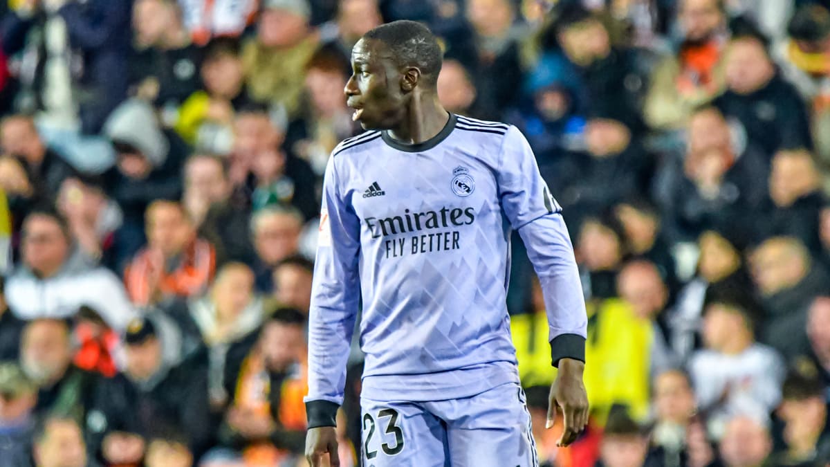 El Real Madrid vende a Mendy por €22M