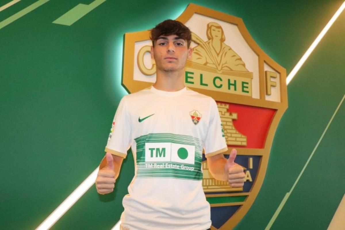 Rodrigo Mendoza la joya del Elche CF que puede salir gratis