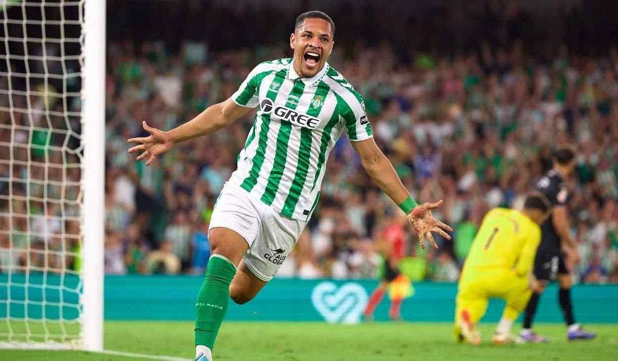 Vitor Roque explota en el Betis gracias a la variante táctica de Pellegrini
